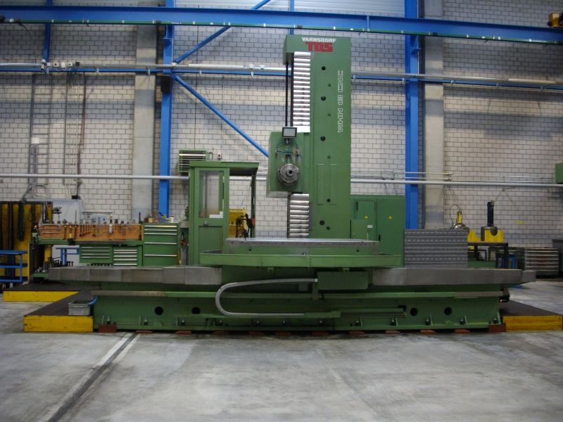 CNC Bohren und Fräsen in unserem Maschinenpark in der Schweiz